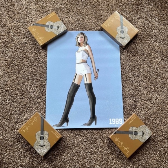 Taylor Swift | Accessories | New Taylor Swift 989 Glitter Lithograph ...
